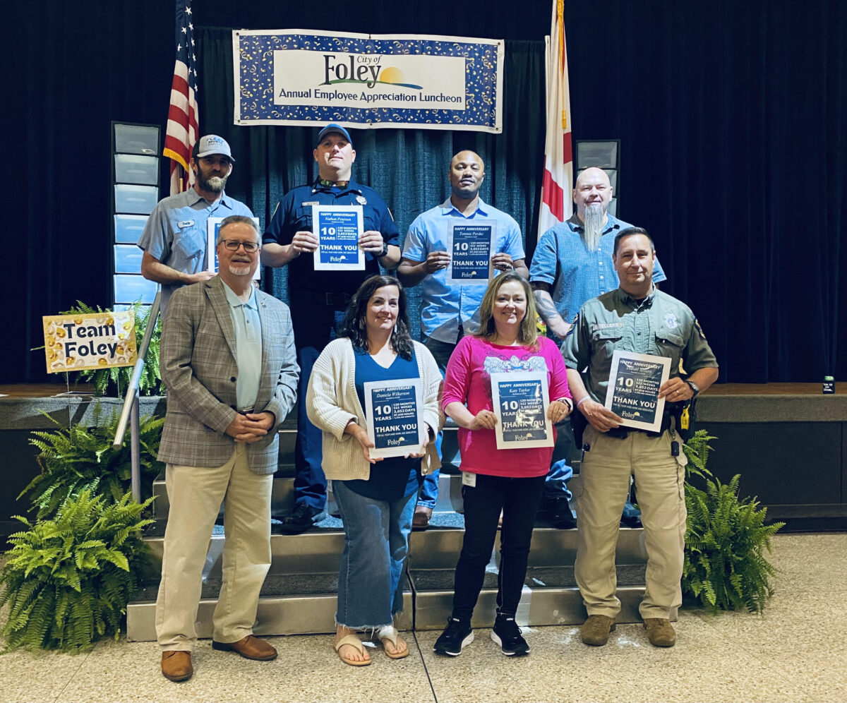 Foley recognizes city employees - City of Foley